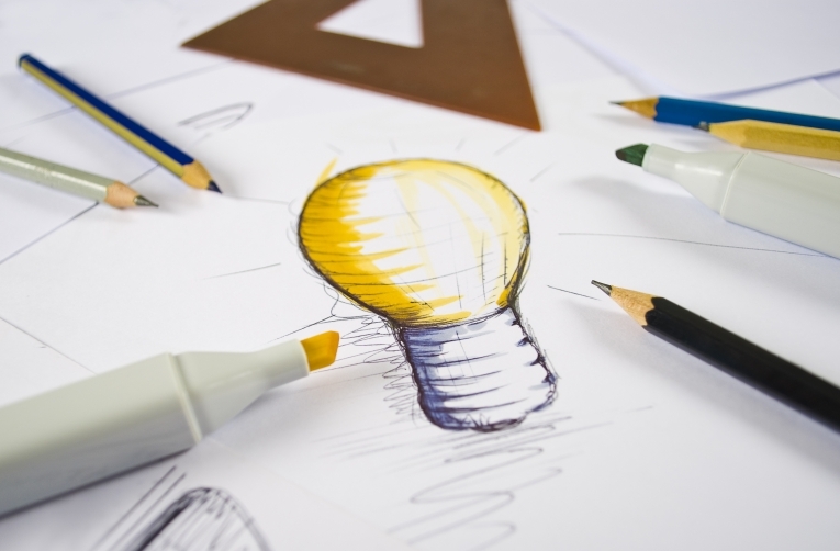 Лампа на чертеже — Lamp in the drawing